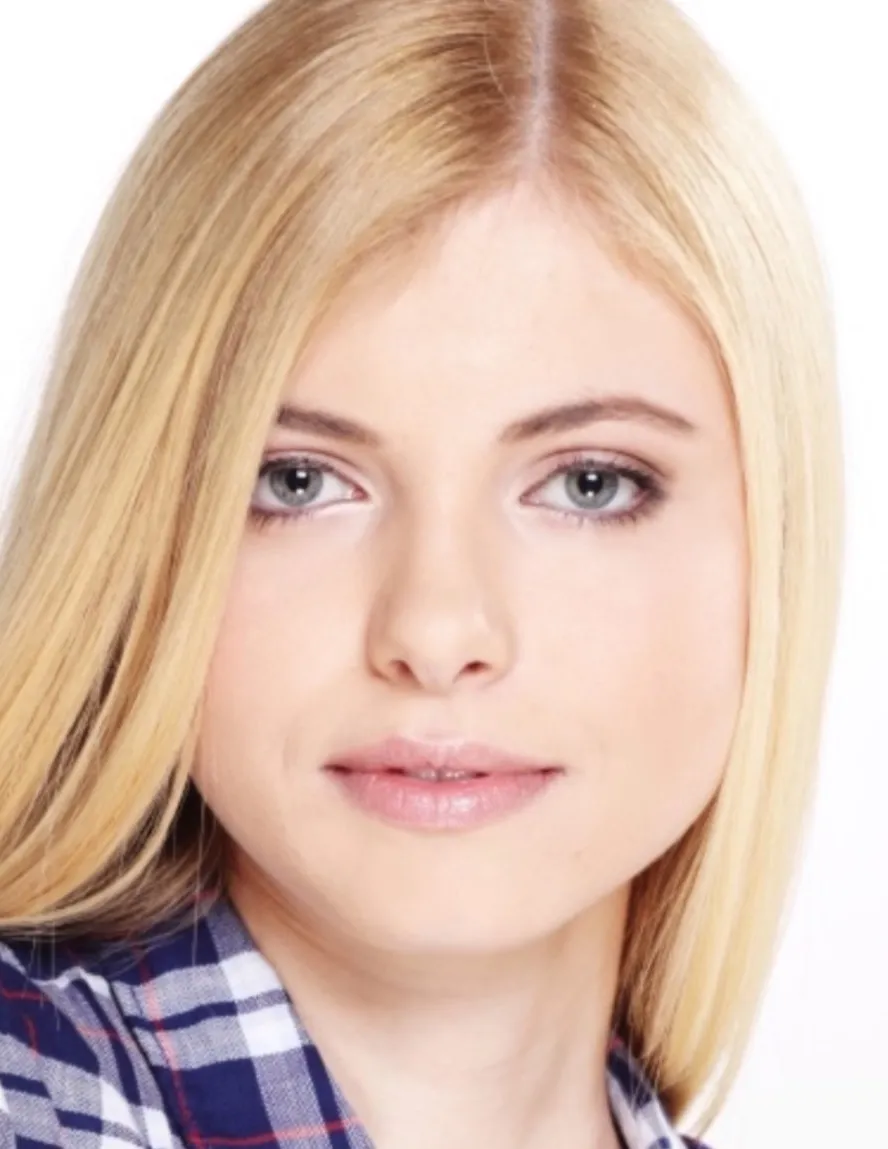 Kelly @ MAXIM Cover Girl