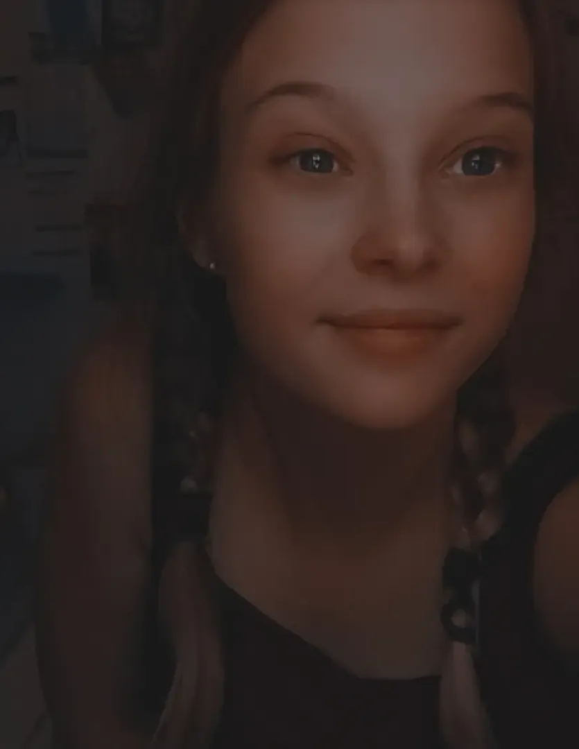 Queen3lizabeth @ MAXIM Cover Girl