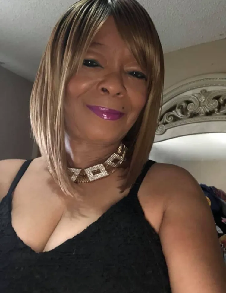 Evelyn Moore @ MAXIM Cover Girl