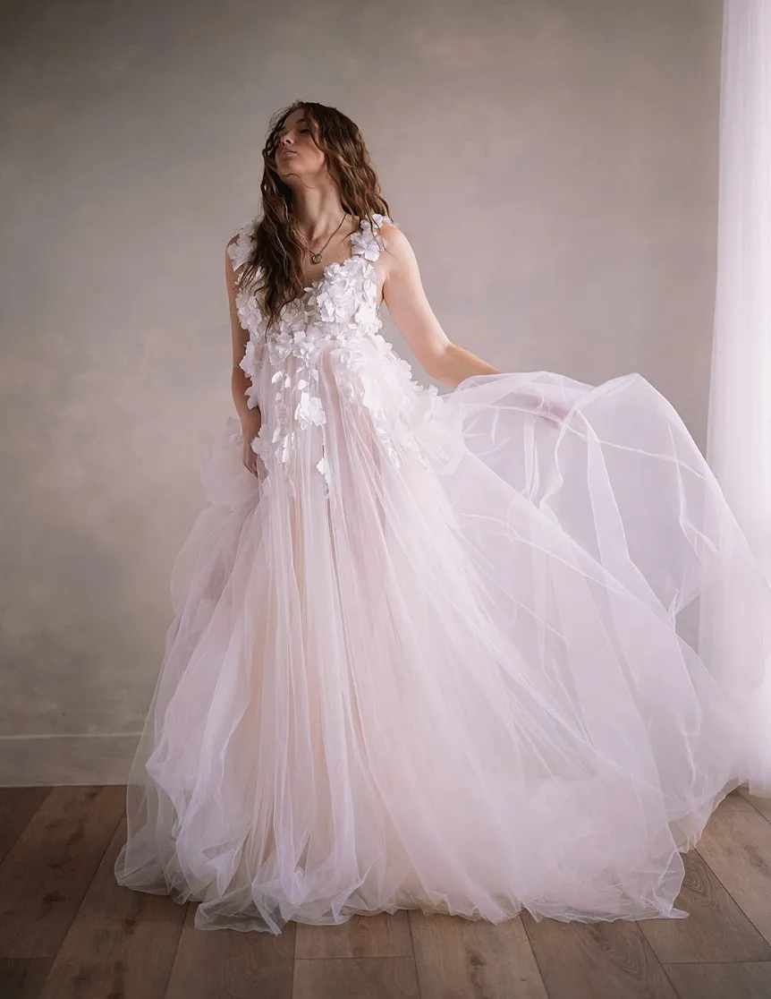 Lindy Hall @ MAXIM Cover Girl