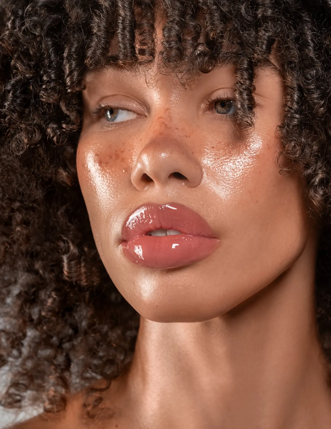 Ariel Laycock @ MAXIM Cover Girl